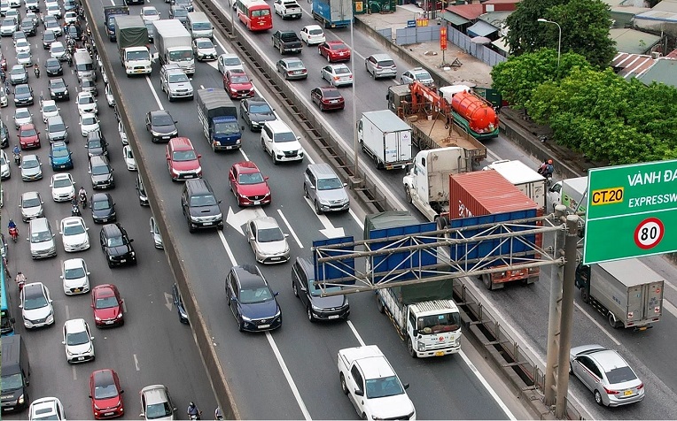Quản lý mức nhiên liệu ô tô, xe máy sao cho hiệu quả